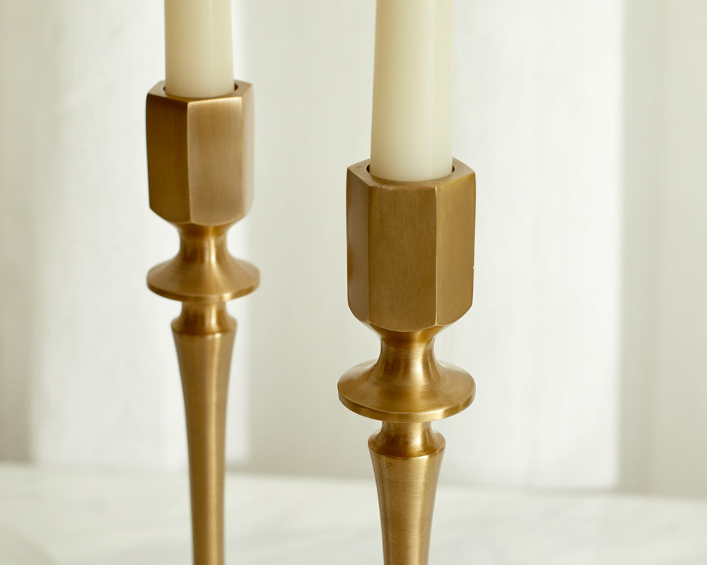 Modern candle holders store